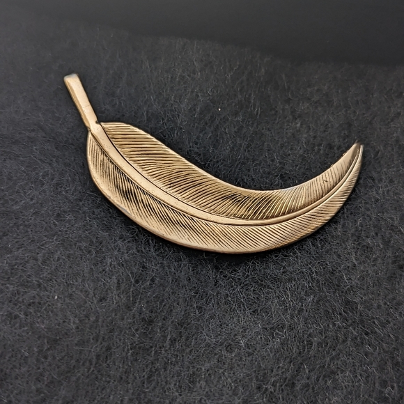 Jewelry | Vintage Gold Tone Feather Quill Brooch | Poshmark